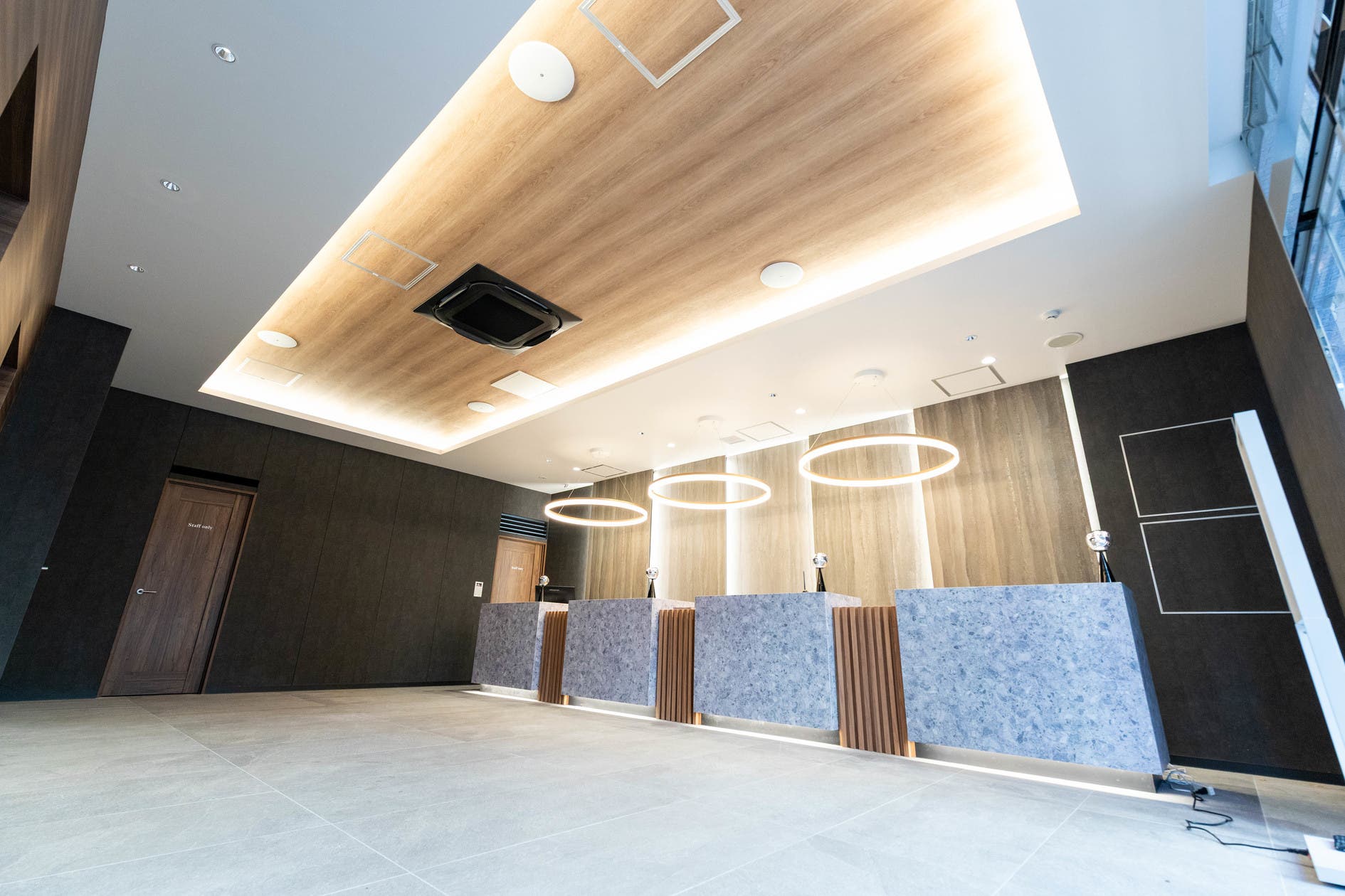 グレパ新橋8F【新橋駅 徒歩1分】パーティ イベント 撮影 ♥控室あり！ 飲食 OK 無料WiFi 駅近★の写真11