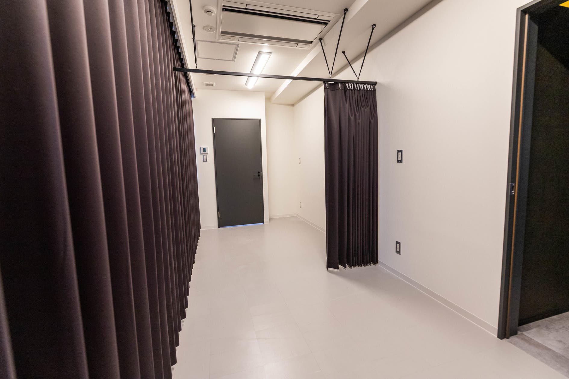 グレパ新橋8F【新橋駅 徒歩1分】パーティ イベント 撮影 ♥控室あり！ 飲食 OK 無料WiFi 駅近★の写真9