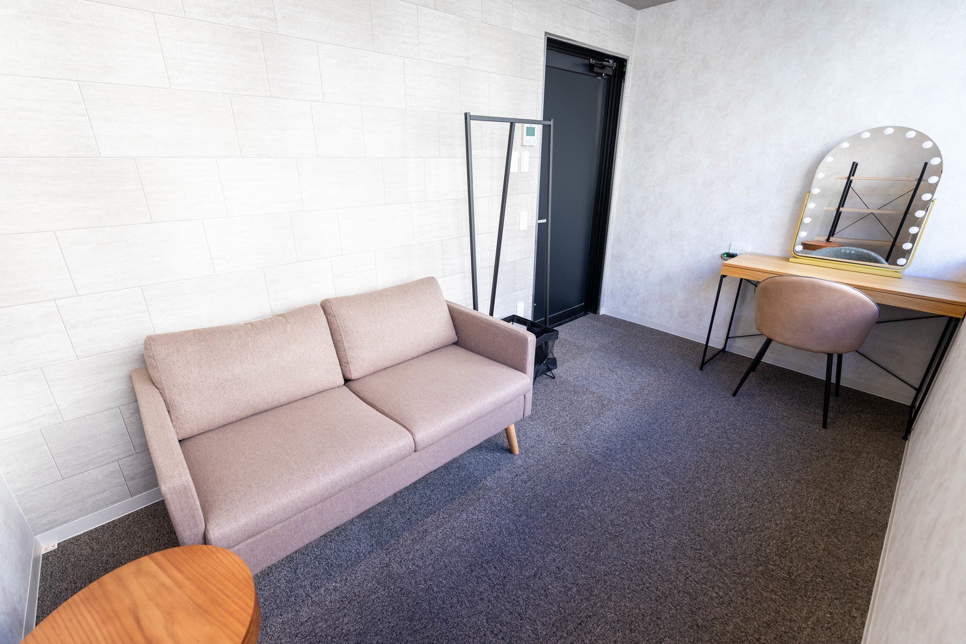 グレパ新橋8F【新橋駅 徒歩1分】パーティ イベント 撮影 ♥控室あり！ 飲食 OK 無料WiFi 駅近★の写真13