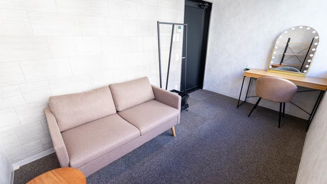 グレパ新橋8F【新橋駅 徒歩1分】パーティ イベント 撮影 ♥控室あり! 飲食 OK 無料WiFi 駅近★の写真13