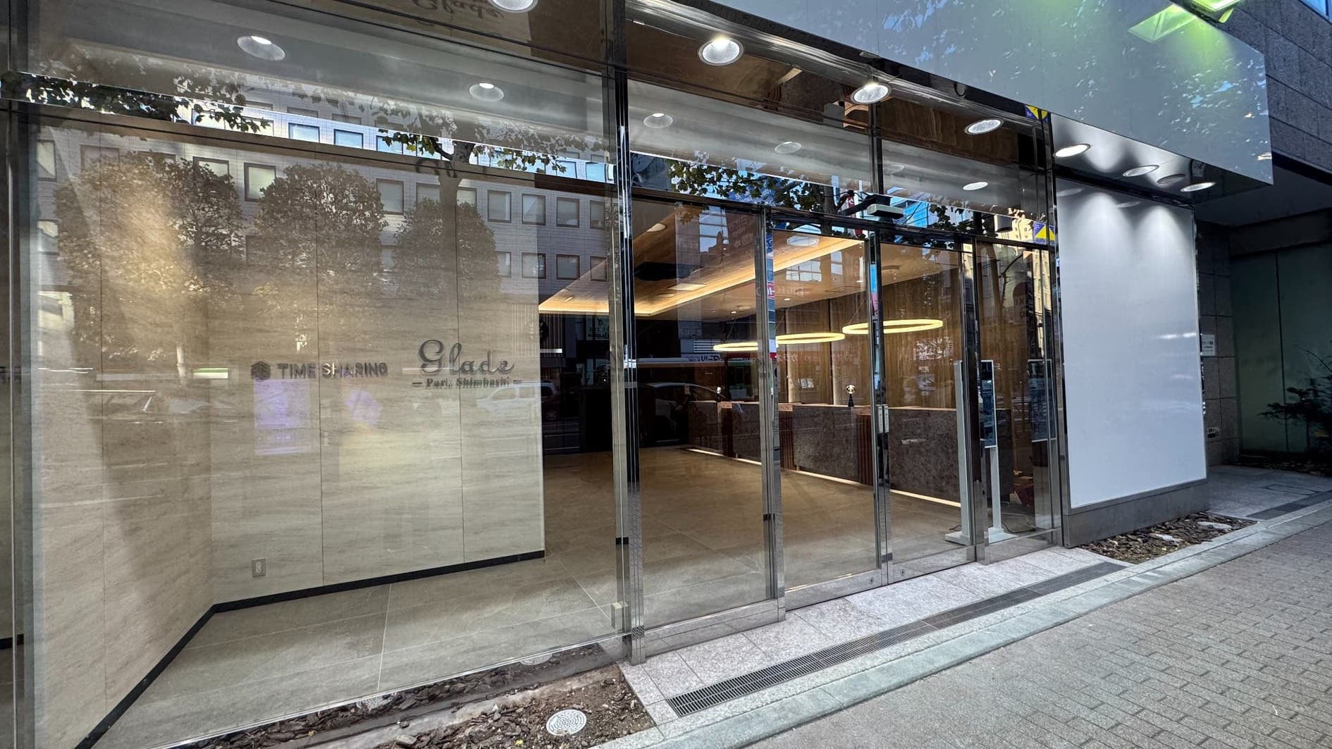 グレパ新橋8F【新橋駅 徒歩1分】パーティ イベント 撮影 ♥控室あり！ 飲食 OK 無料WiFi 駅近★の写真12