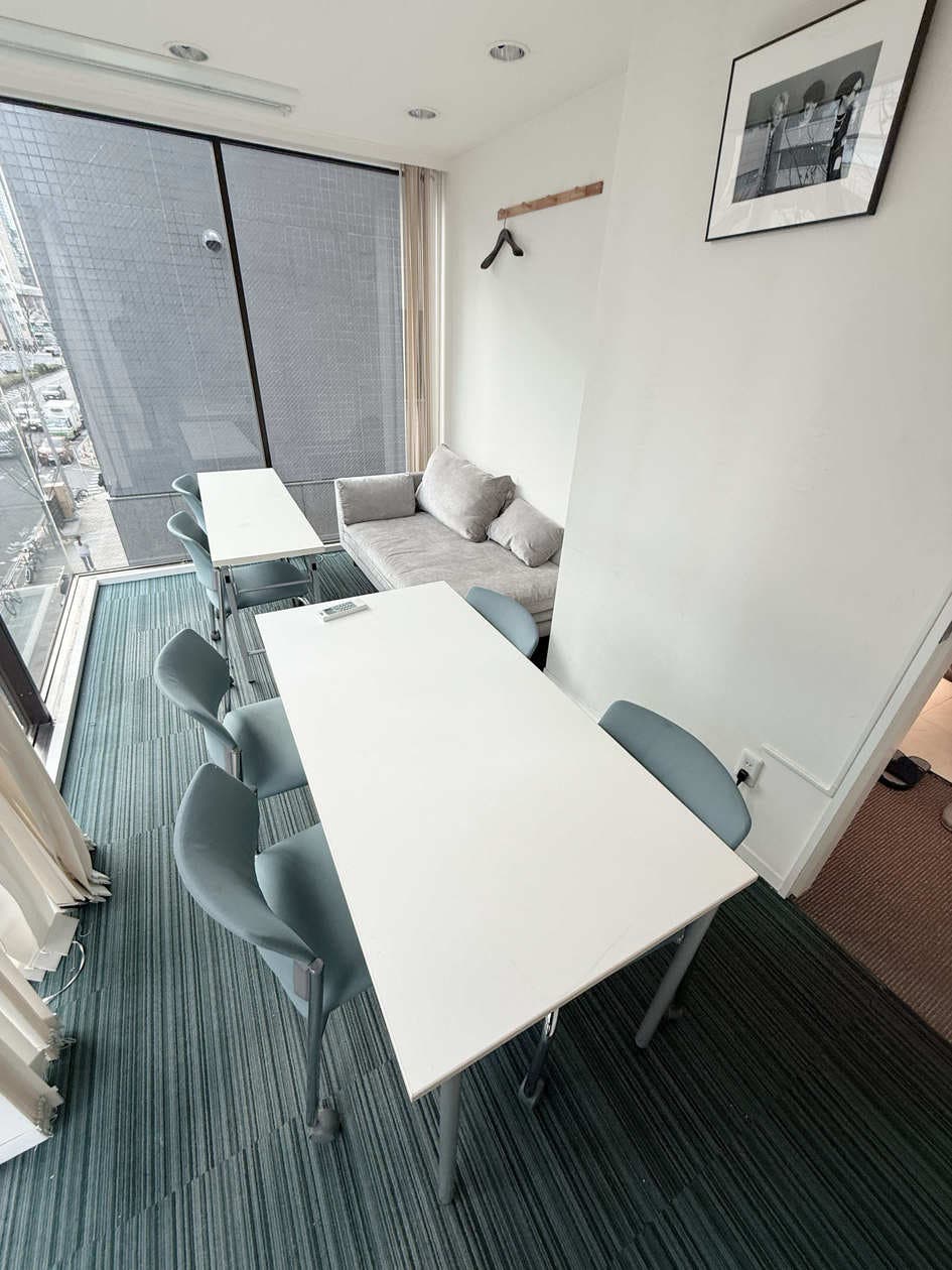 表参道駅徒歩１分の会議室・打ち合わせ等の多機能スペースの写真3