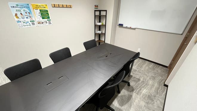 【恵比寿駅から徒歩1分】モニター・フリードリンク付き6名会議室(Room G)※予約時間前は入室不可【3階】.の写真2
