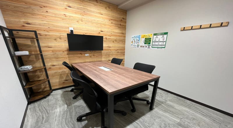 【恵比寿駅から徒歩1分】モニター・フリードリンク付き4名会議室（Room H）※予約時間前は入室不可 【3階】.