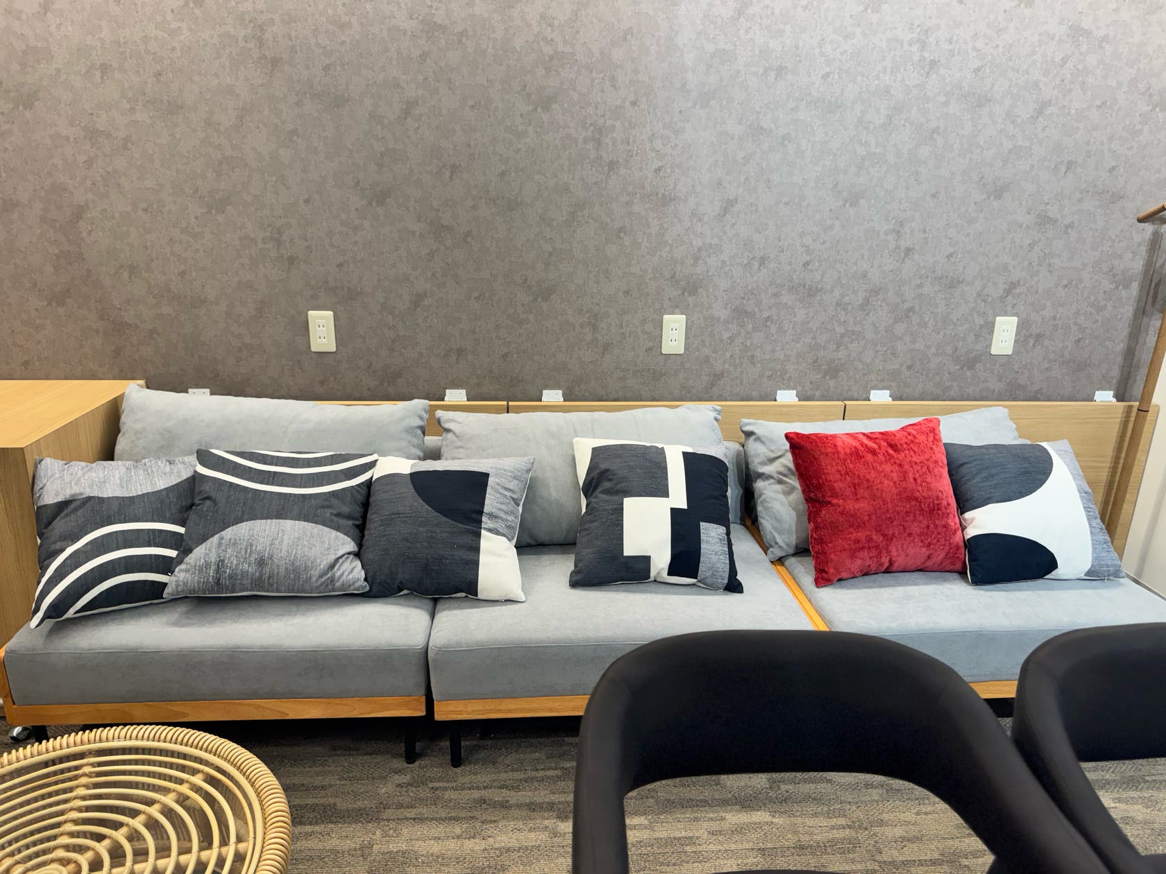 渋谷駅徒歩30秒｜24名個室｜ミーティング｜セミナー｜商談｜ボードゲーム｜推し会｜パーティー｜当日予約歓迎の写真4