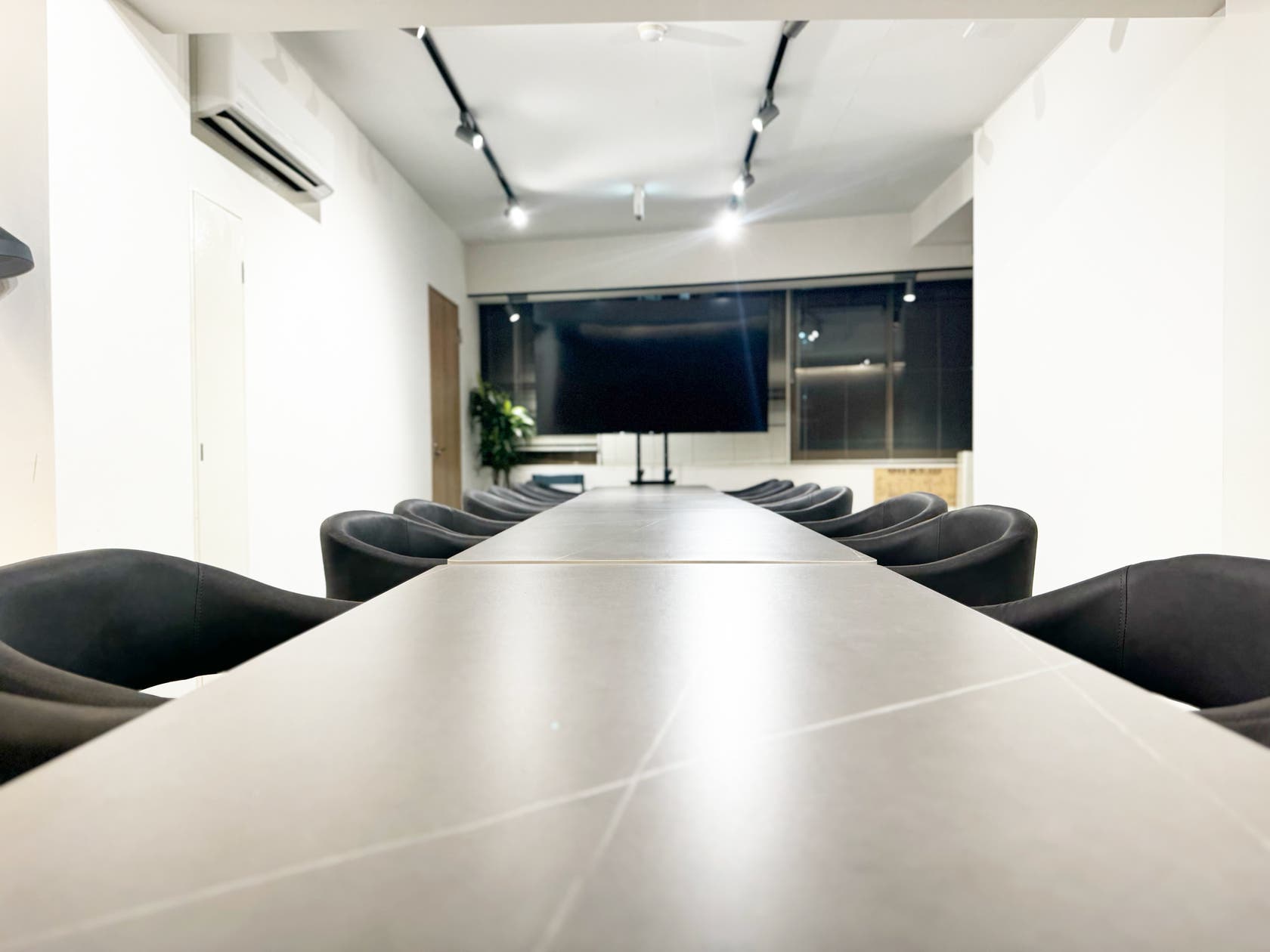 渋谷駅徒歩30秒｜24名個室｜ミーティング｜セミナー｜商談｜ボードゲーム｜推し会｜パーティー｜当日予約歓迎の写真18