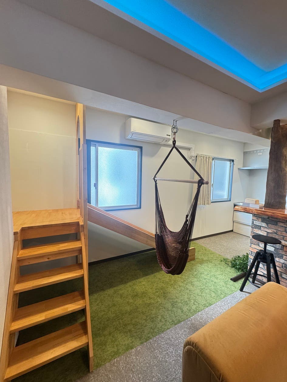 新板橋駅4分❗️板橋駅7分❗️駅近コンビニ近く❗️新規内装リフォーム済み　すべり台ハンモックチェアでお子様も楽しいスペース❗️の写真4