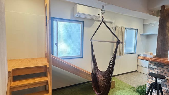 新板橋駅4分❗️板橋駅7分❗️駅近コンビニ近く❗️新規内装リフォーム済み すべり台ハンモックチェアでお子様も楽しいスペース❗️の写真4