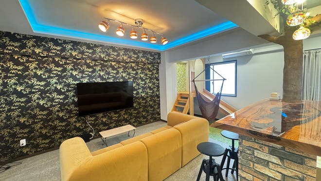 新板橋駅4分❗️板橋駅7分❗️駅近コンビニ近く❗️新規内装リフォーム済み すべり台ハンモックチェアでお子様も楽しいスペース❗️の写真1