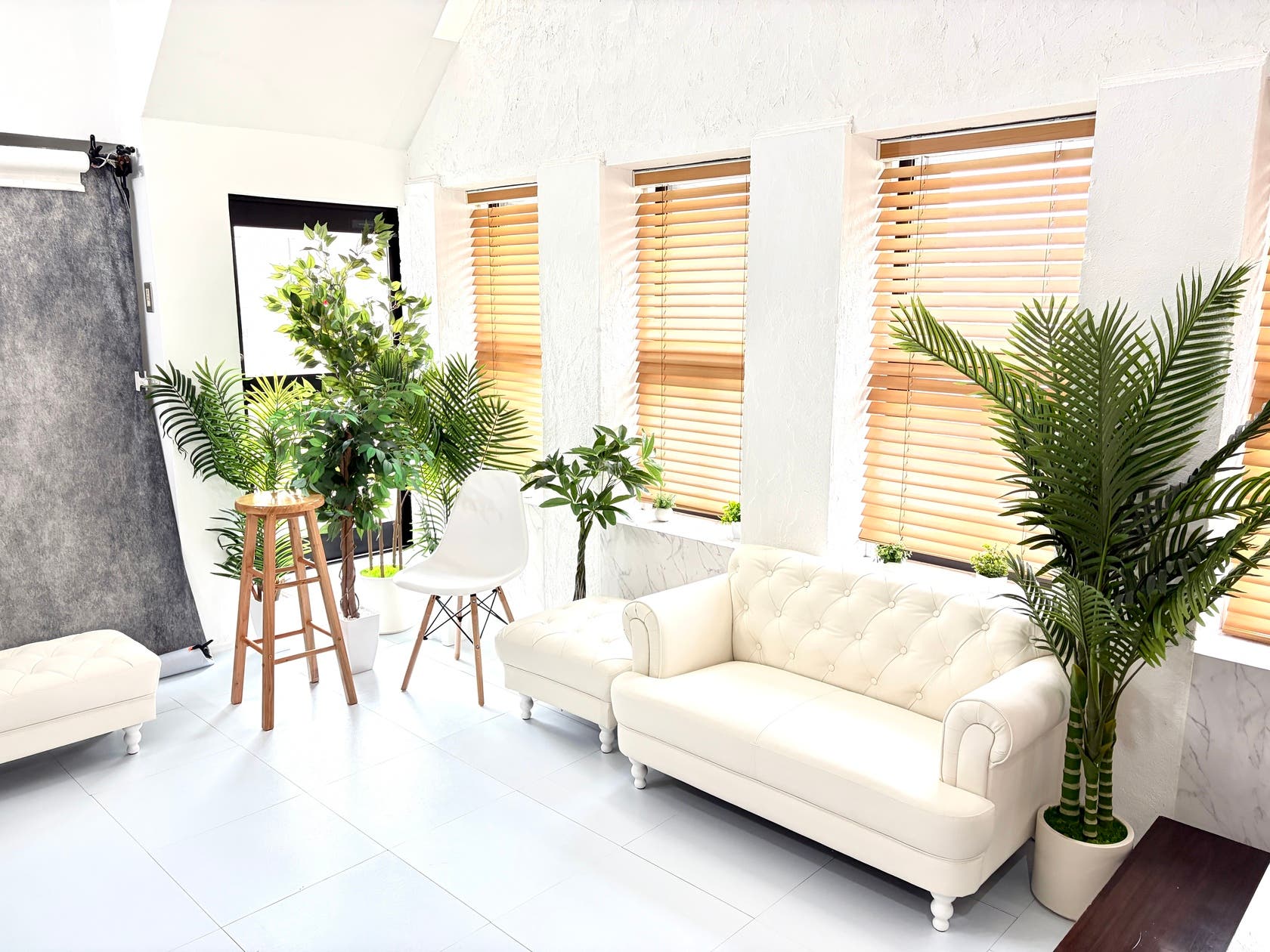 【栄から徒歩圏内】1時間からOK/商用利用可/撮影/コスプレ/配信/本格撮影スタジオ【新栄フォトスタジオ】の写真2