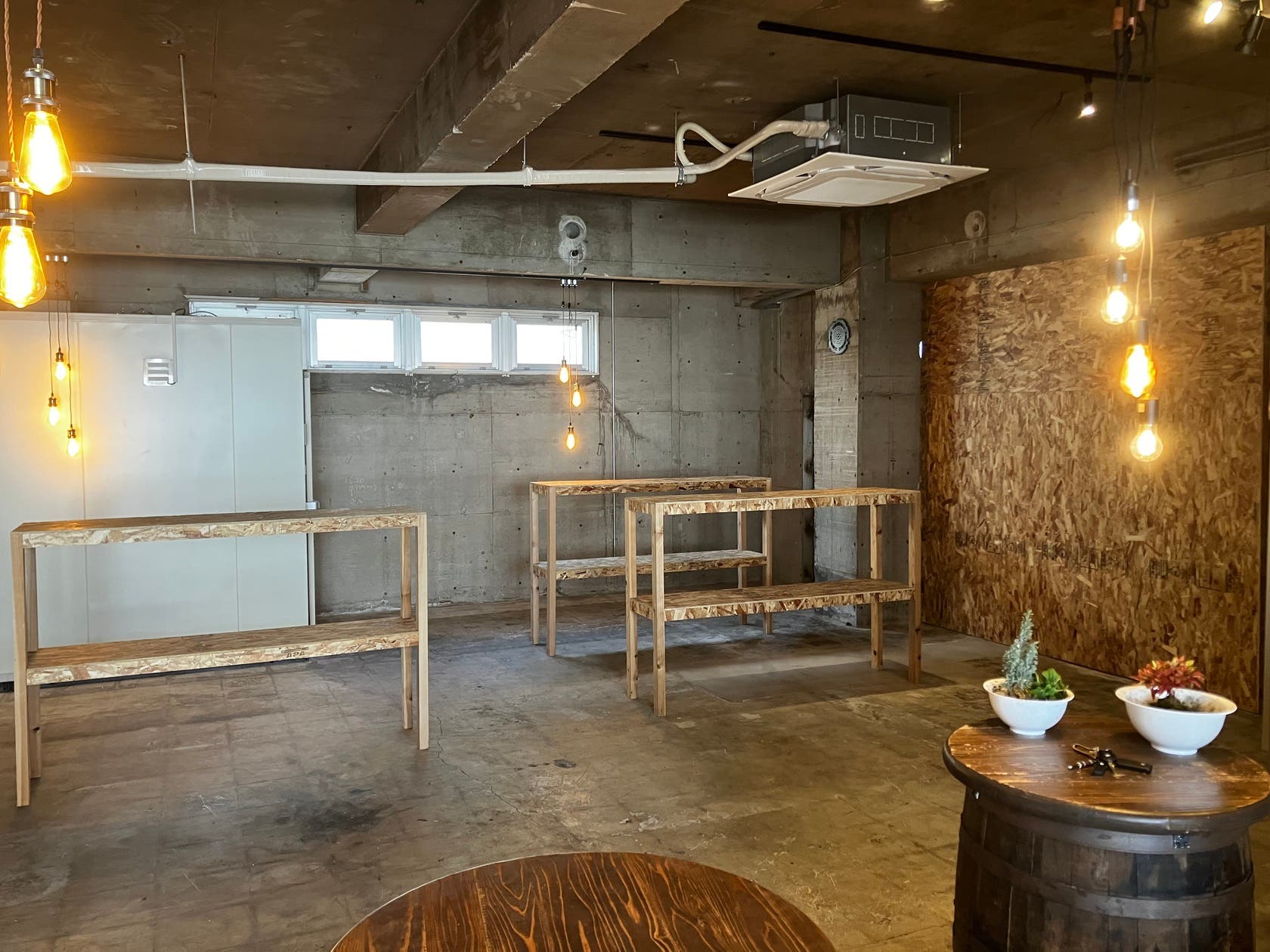 大分駅から徒歩15分の鉄と木のおしゃれな空間の写真1