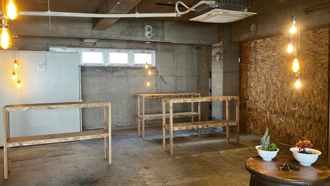 大分駅から徒歩15分の鉄と木のおしゃれな空間の写真1