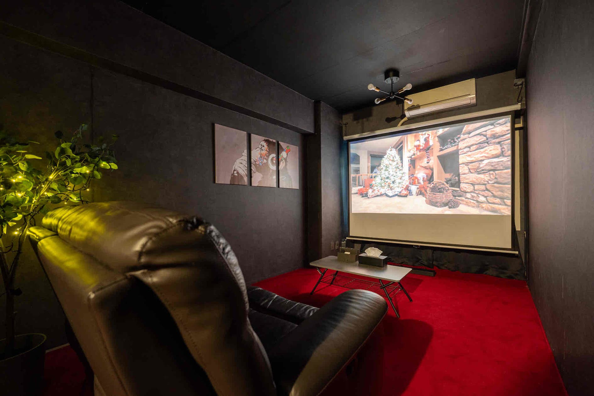 ✨️NEWオープン✨️新宿駅徒歩2分🚶‍♀️映画鑑賞🎥クリスマス🎄忘年会・新年会🎊デート💓CINEMA_REEL新宿の写真1