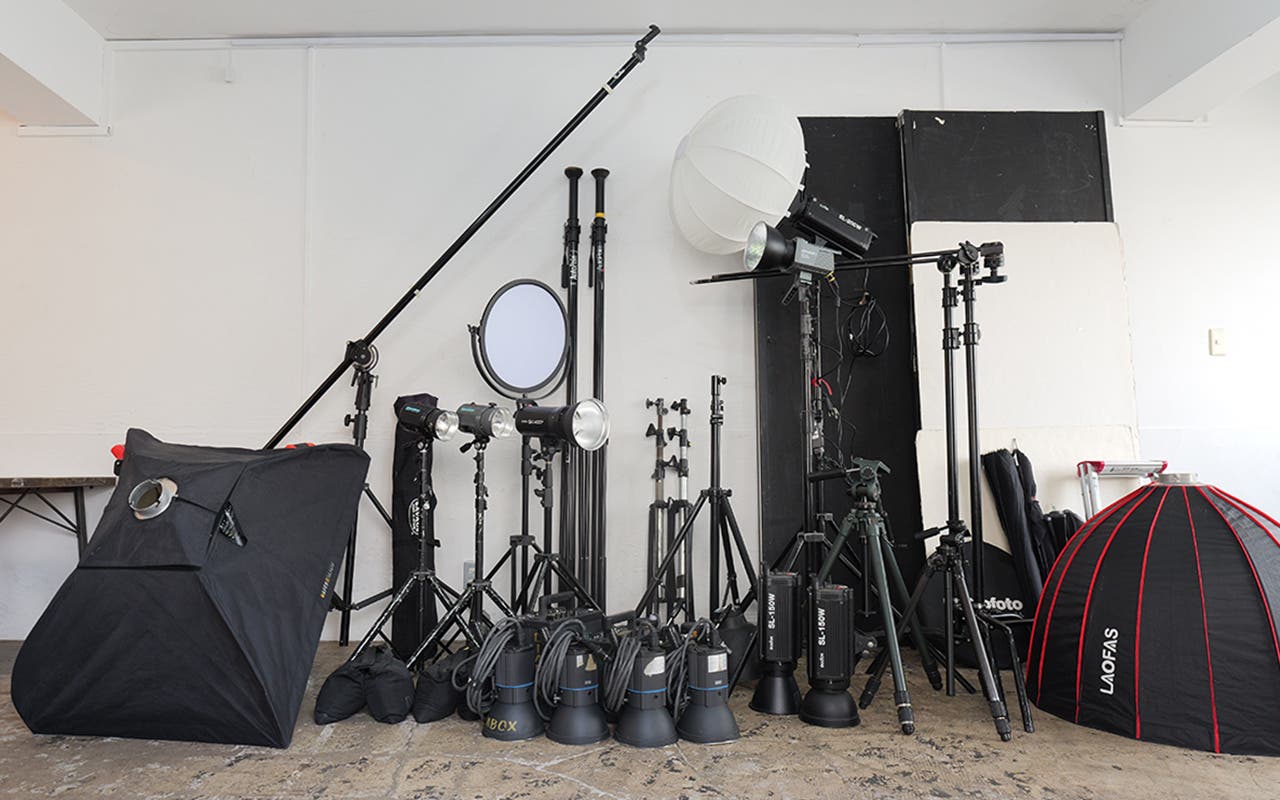 優しい自然光が入るヴィンテージビル内のインダストリアルな空間！LED＆ストロボなど無料で使える照明機材も充実！！の写真27