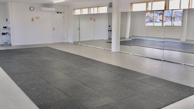 無料Wi-Fi📶BOSEステレオ♪連続壁面ミラー💖綺麗なトイレ✨大型扇風機 完備!の写真3