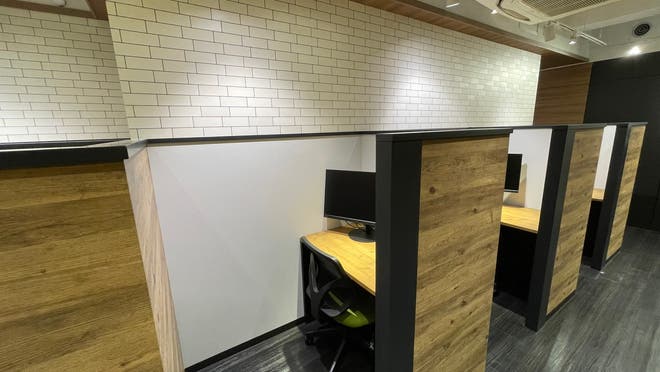 【恵比寿駅徒歩1分】モニター・フリードリンク付き1名個室(ブース7)【5階】の写真6