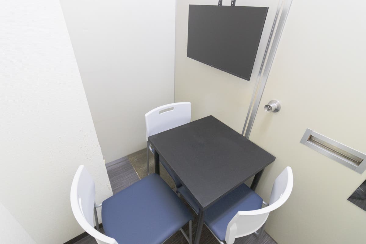 【広島駅出口徒歩4分！定員3名！】27インチモニター・10Gbps光回線・WiFi全て無料！ふれあい貸し会議室 広島No156の写真2