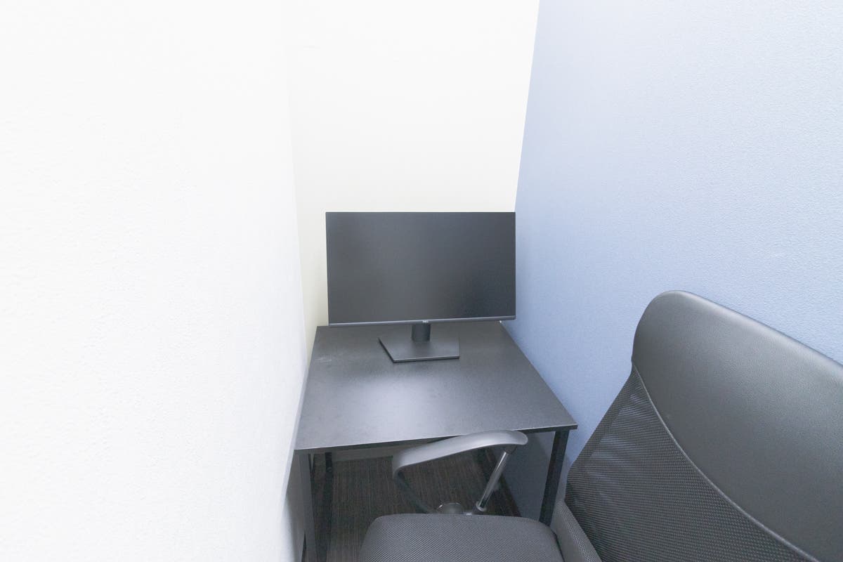 【広島駅出口徒歩4分！定員1名！】27インチモニター・10Gbps光回線・WiFi全て無料！ふれあい貸し会議室 広島No157の写真1