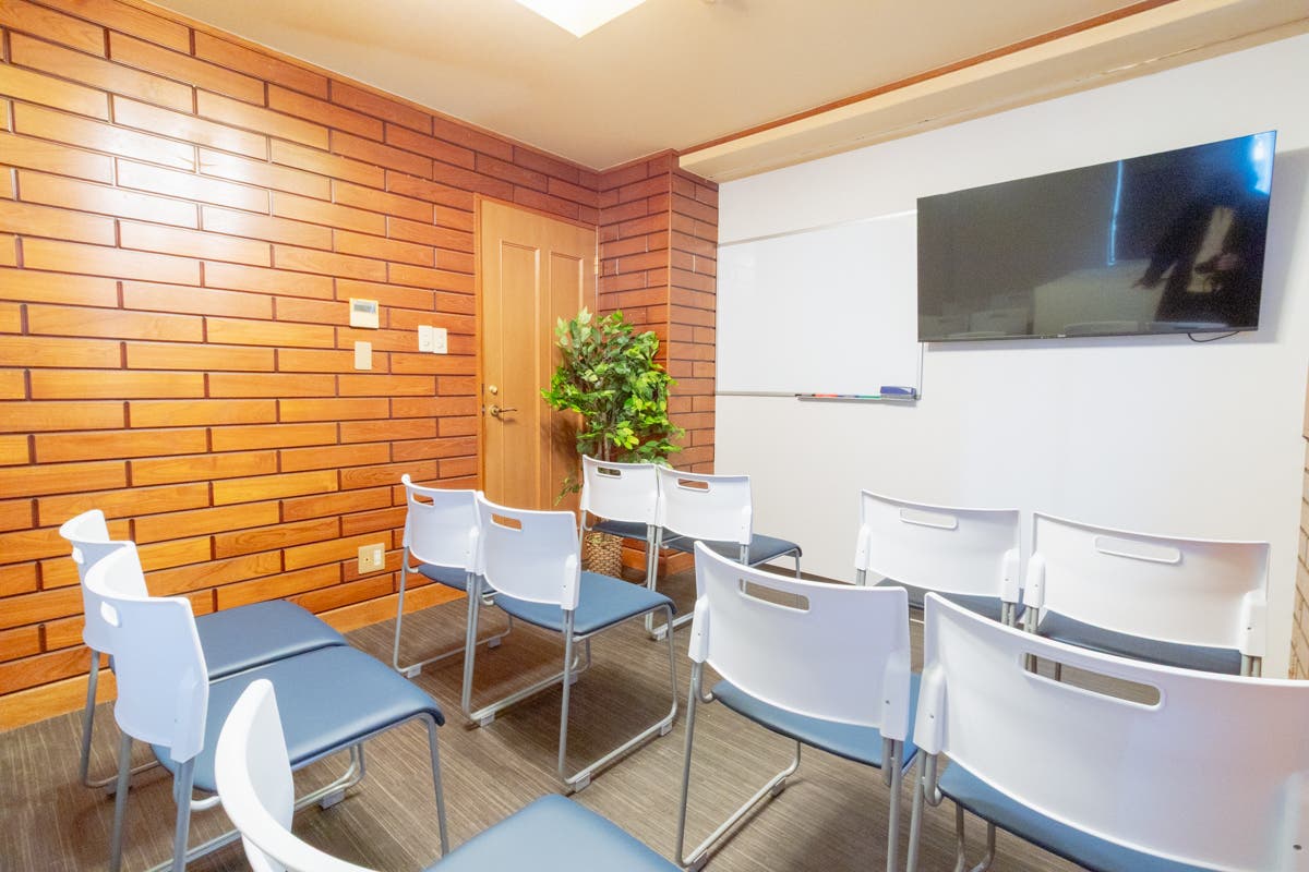 【広島駅出口徒歩4分！定員16名！】大型モニター・10Gbps光回線・WiFi全て無料！ふれあい貸し会議室 広島No160の写真13