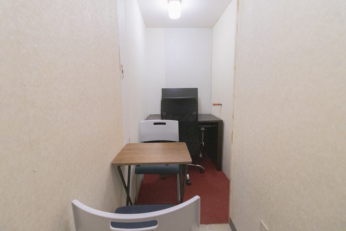 【広島駅出口徒歩4分！定員3名！】27インチモニター・10Gbps光回線・WiFi全て無料！ふれあい貸し会議室 広島No162の写真4