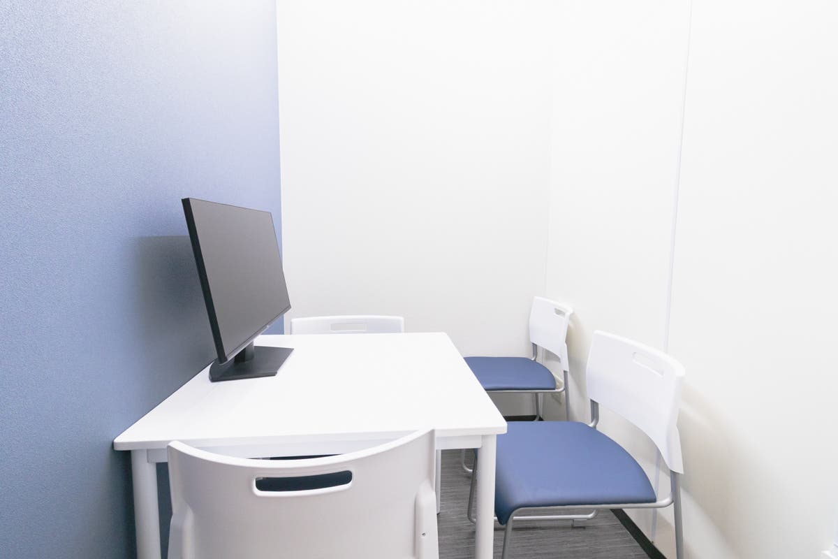 【広島駅出口徒歩4分！定員4名！】27インチモニター・10Gbps光回線・WiFi全て無料！ふれあい貸し会議室 広島No163の写真4