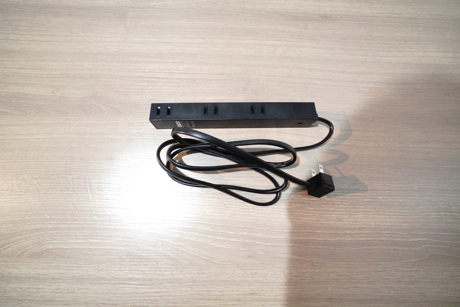 ＜ミニマルワークスペース南森町 ミーティング＞6名収容個室🚪Wi-Fi📶モニター🖥️会議/商談/面接/Web面談/作業の写真10