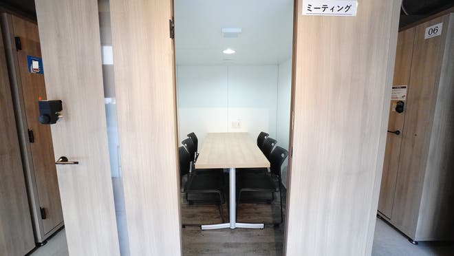 <ミニマルワークスペース南森町 ミーティング>6名収容個室🚪Wi-Fi📶モニター🖥️会議/商談/面接/Web面談/作業の写真12