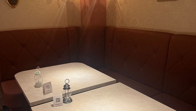 【歌舞伎町】新宿駅から徒歩10分の静かなバー空間|撮影・配信・対談・作業利用に最適の写真1