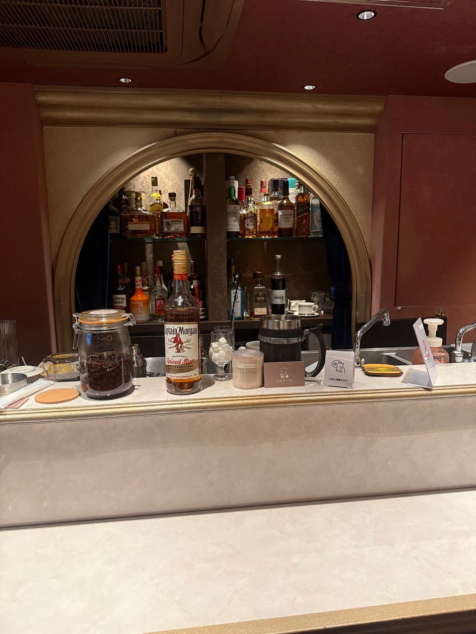 【歌舞伎町】新宿駅から徒歩10分の静かなバー空間｜撮影・配信・対談・作業利用に最適の写真4