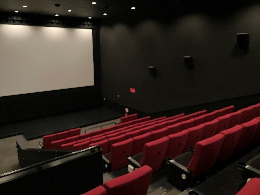 【あしかが 98席】映画館で、会社説明会、株主総会、講演会の企画はいかがですか？の写真1