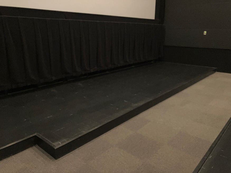 【あしかが 108席】映画館で、会社説明会、株主総会、講演会の企画はいかがですか？の写真3