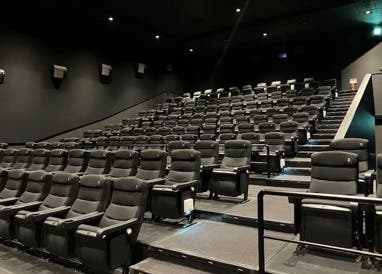 【松戸・142席】映画館の大スクリーンで会議、入社式、イベントはいかが？の写真2