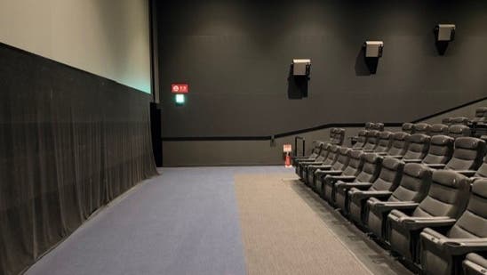 【松戸・142席】映画館の大スクリーンで会議、入社式、イベントはいかが?の写真3