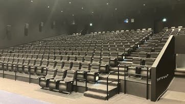 【松戸・311席】映画館の大スクリーンで会議、入社式、イベントはいかが?の写真2