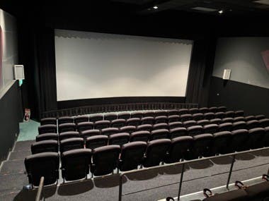 【キャナルシティ博多 120席】映画館で、会社説明会、株主総会、講演会の企画はいかがですか？の写真1