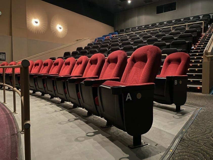 【なかま 142席】映画館で、会社説明会、株主総会、講演会の企画はいかがですか？の写真2