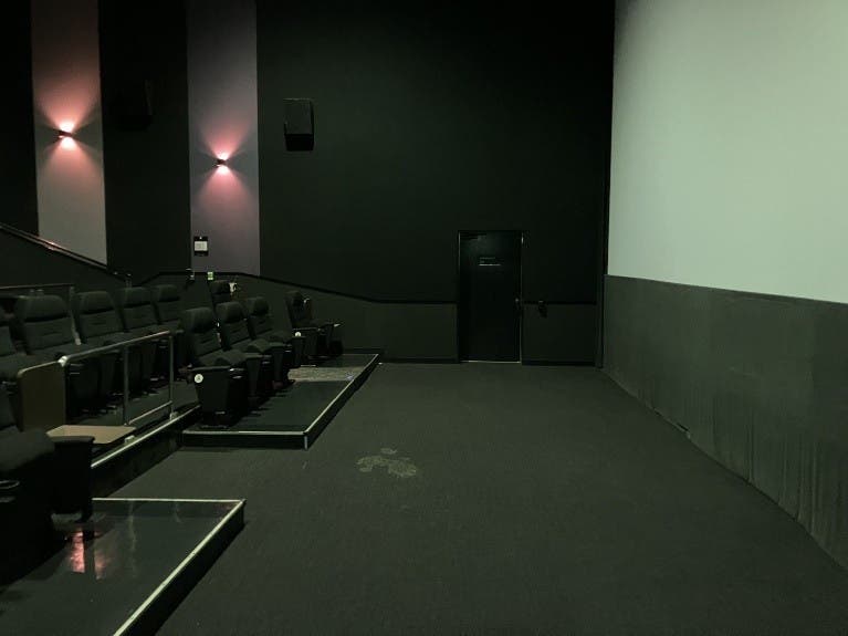 【久山 100席】映画館で、会社説明会、株主総会、講演会の企画はいかがですか？の写真3