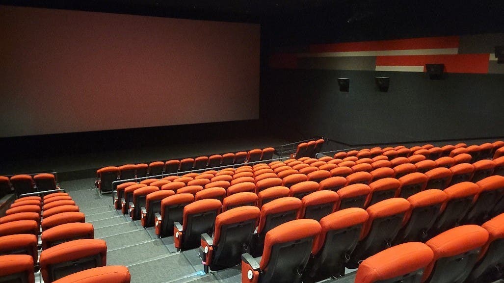 【浦添・211席】映画館の大スクリーンで会議、入社式、イベントはいかが？の写真1