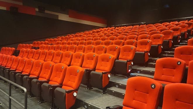 【浦添・211席】映画館の大スクリーンで会議、入社式、イベントはいかが?の写真2