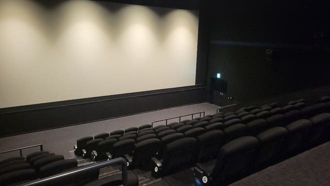 【浦添・111席】映画館の大スクリーンで会議、入社式、イベントはいかが?の写真1