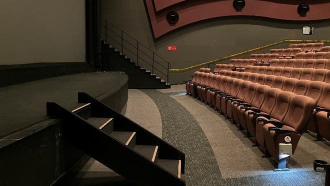 【お台場 315席】映画館で、イベント・会社説明会・株主総会・講演会の企画はいかがですか?の写真3