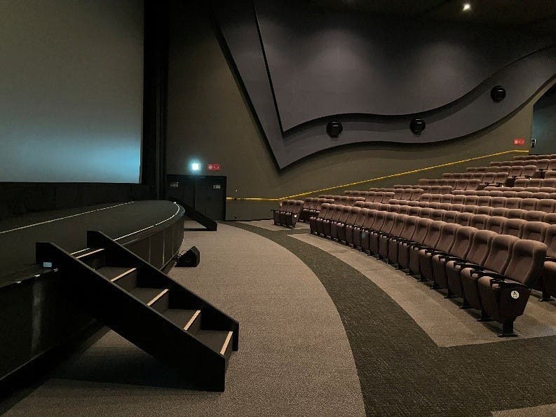 【お台場 608席】映画館で、イベント・会社説明会・株主総会・講演会の企画はいかがですか？の写真3