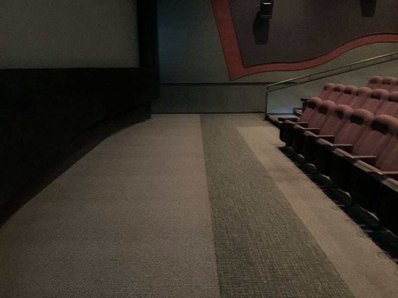 【お台場 149席】映画館で、イベント・会社説明会・株主総会・講演会の企画はいかがですか？の写真3