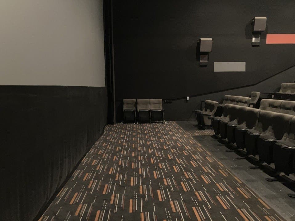 【としまえん 112席】映画館で、会社説明会、株主総会、講演会の企画はいかがですか？の写真3