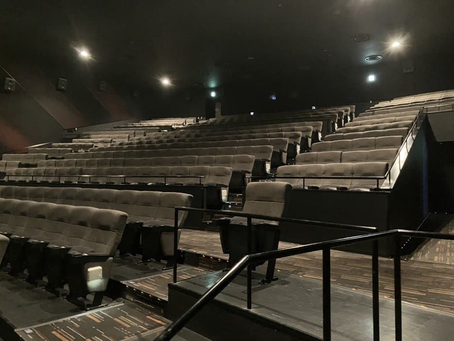 【としまえん 380席】映画館で、会社説明会、株主総会、講演会の企画はいかがですか？の写真2