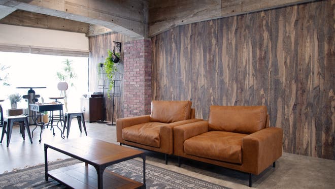 【ビターキャラメル】コンクリートやレンガの素材感を生かした インダストリアルなスタジオの写真6