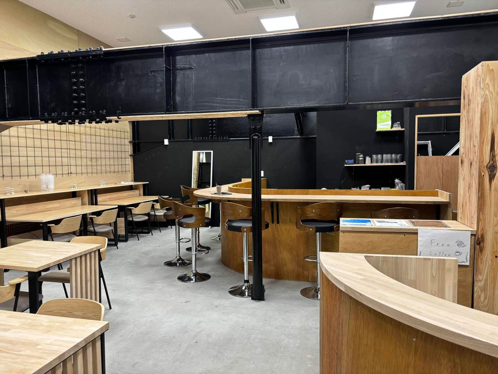 【立席最大30名、着席24名利用可】WI-FI完備■小規模の会議や交流会、撮影に！の写真9