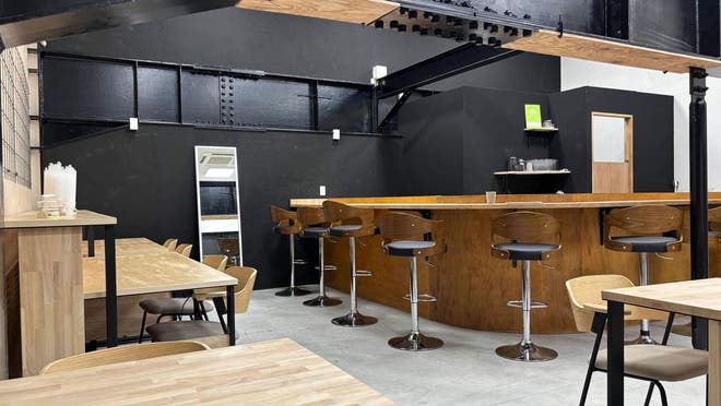 【立席最大30名、着席24名利用可】WI-FI完備■小規模の会議や交流会、撮影に!の写真6