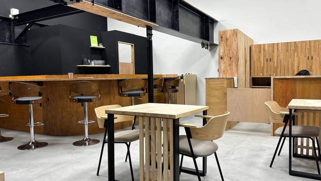 【立席最大30名、着席24名利用可】WI-FI完備■小規模の会議や交流会、撮影に!の写真12