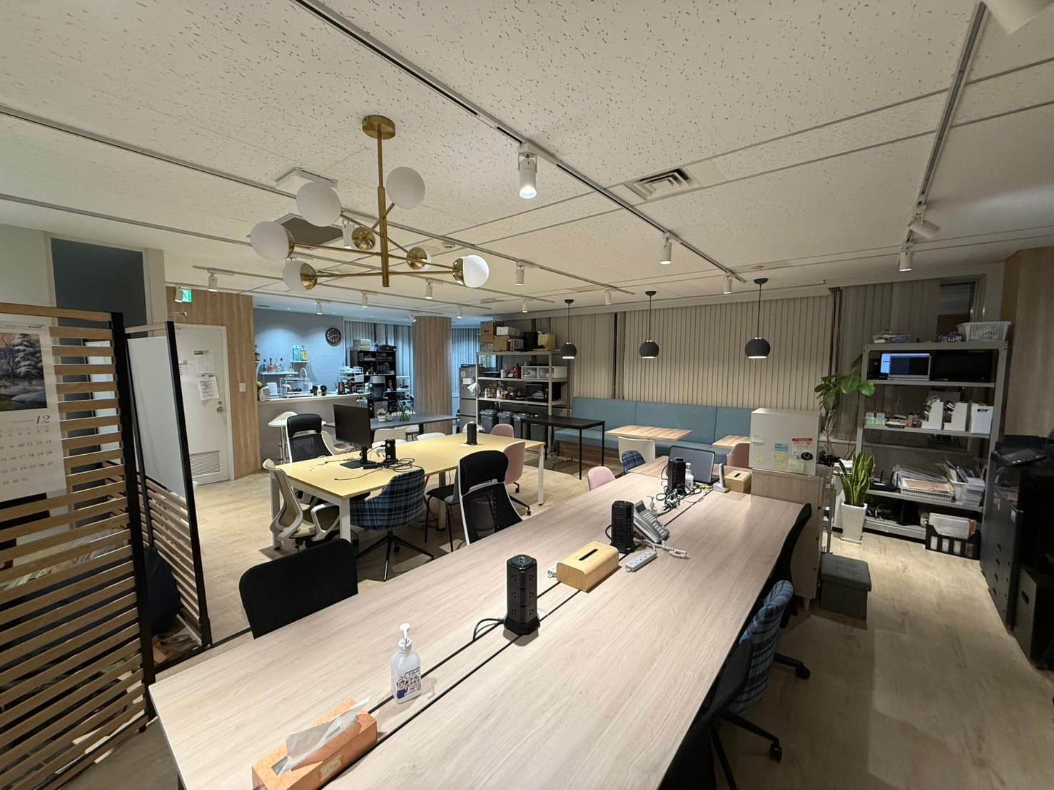 【西新宿五丁目駅 徒歩2分】バーカウンター/キッチン付き35名イベントスペースの写真2